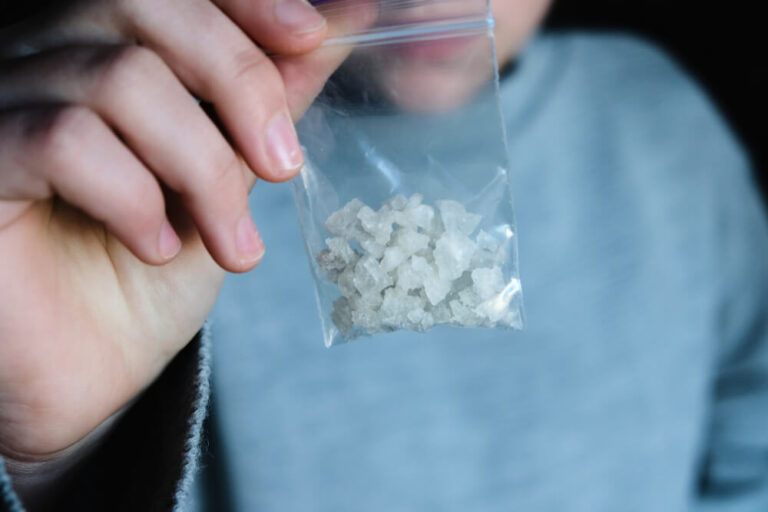 Meth Addiction: Effects, Signs, & How to Find Help | Rehabs.com